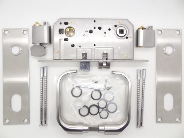 Trioving 5316/8 lock set